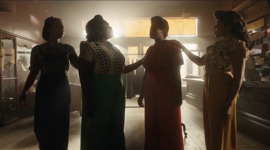 10 Films In Theatres This Holiday